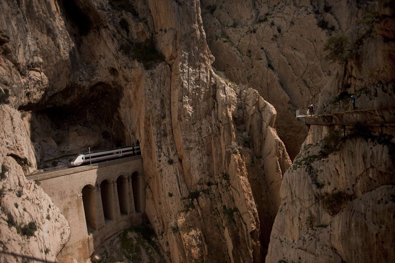Las imágenes más impactantes del Caminito del Rey - diariosur.es